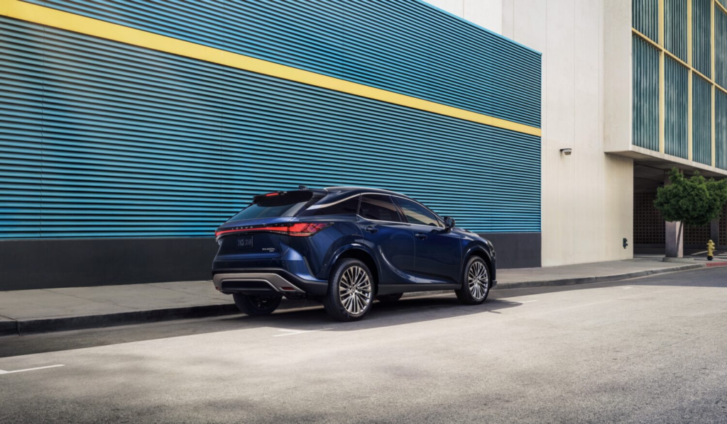 2026 Lexus RX Hybrid vs. 2026 Lexus RX Plug-in Hybrid